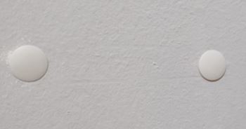 Comment cacher un trou dans un mur facilement